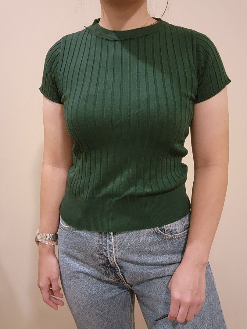 Green knit top, Women's Fashion, Tops, Blouses on Carousell