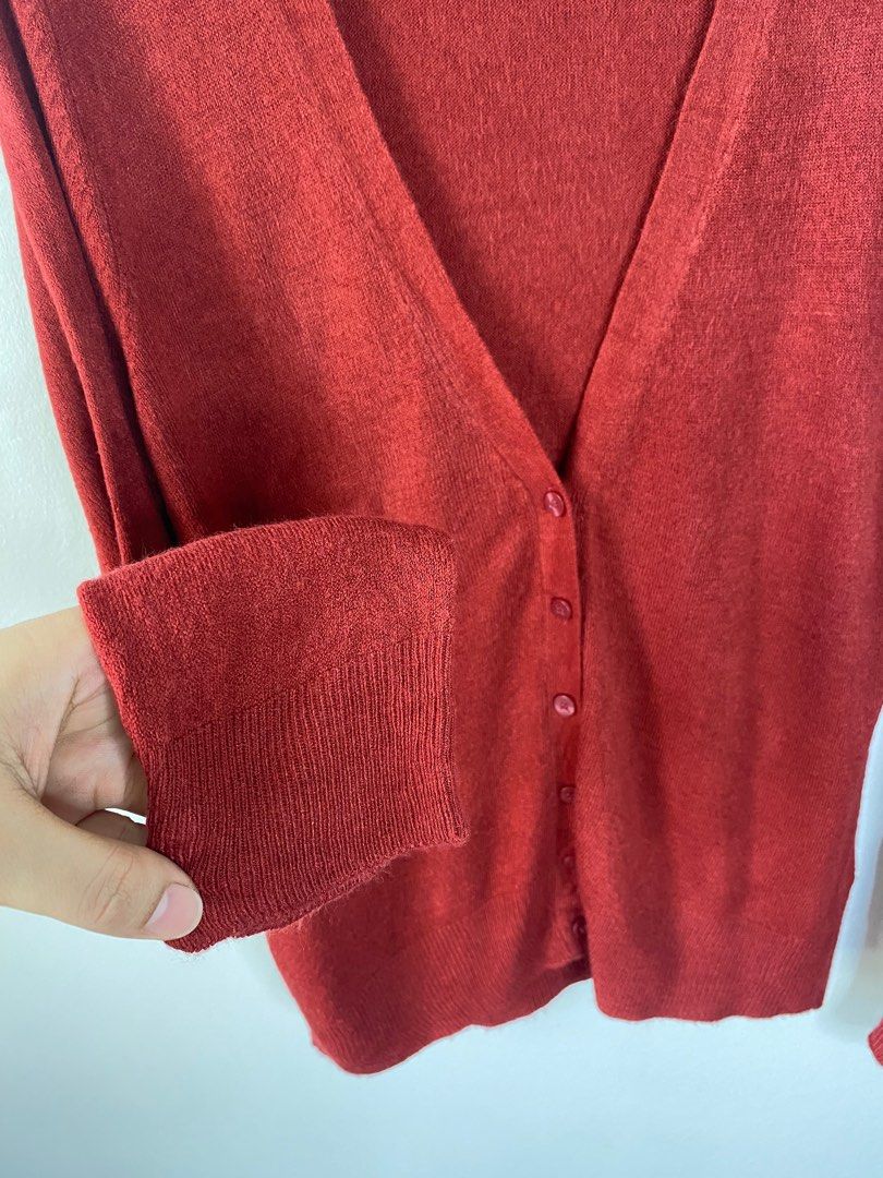 GU by uniqlo Red Cardigan D20, Women's Fashion, Coats, Jackets and ...