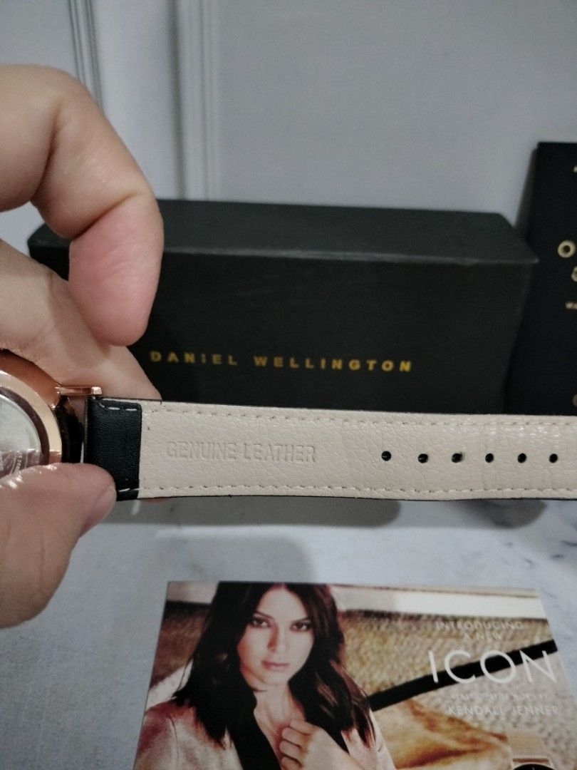 Jam Tangan DW Original LIKE NEW, Barang Mewah, Jam Tangan di Carousell