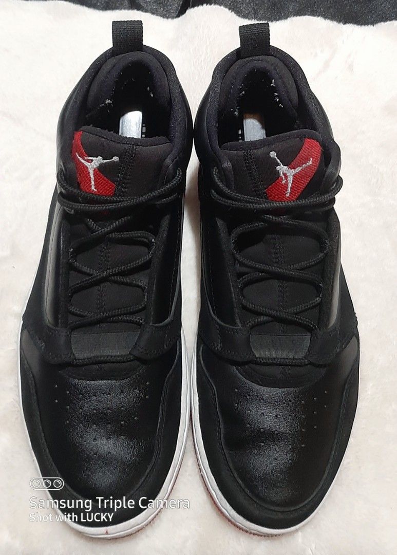 Jordan fadeaway, Men's Fashion, Footwear, Sneakers on Carousell