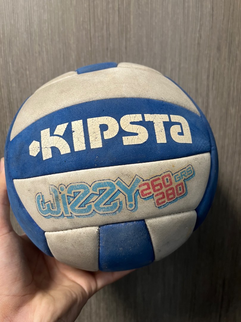 Kipsta volleyball, 運動產品, 運動與體育, 運動與體育 - 球拍和球類運動 - Carousell