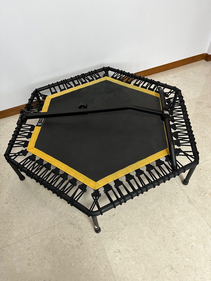 Kulture trampoline, Sports Equipment, Exercise & Fitness, Cardio ...