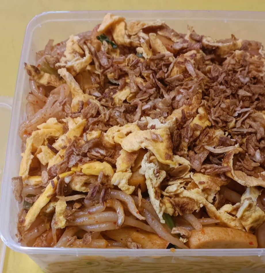 Laksa goreng, Food & Drinks, Local Eats on Carousell