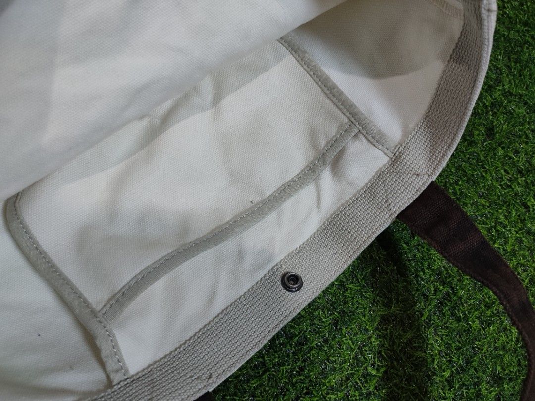 Levi's big red tab tote bag on Carousell