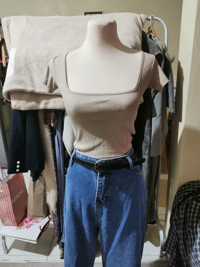 Light nude square neck basic crop top. Small to semi large on Carousell