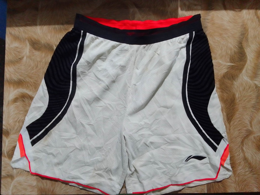 Lining Basketball short, Men's Fashion, Bottoms, Shorts on Carousell