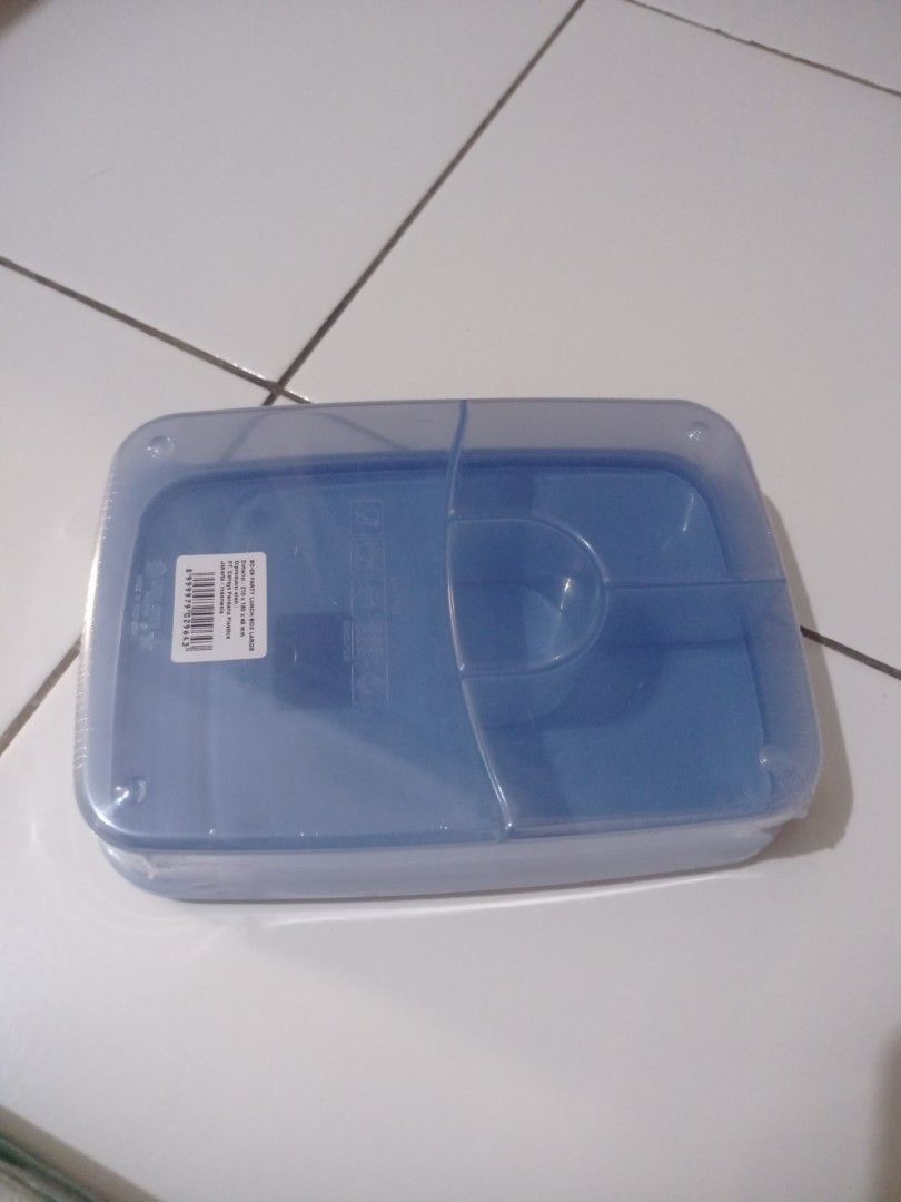 Lunch box lion star, Kitchen & Appliances di Carousell