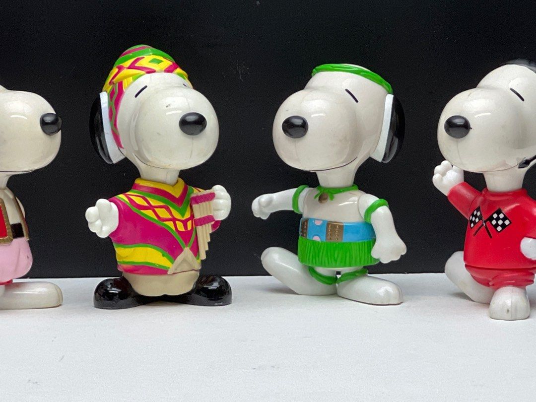 McDonalds Snoopy World Tour Toy Figurines (#003), Hobbies & Toys, Toys ...