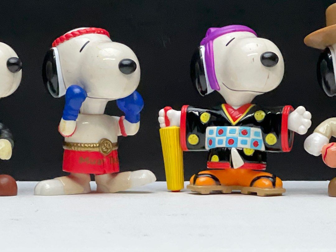 McDonalds Snoopy World Tour Toy Figurines, Hobbies & Toys, Toys & Games ...