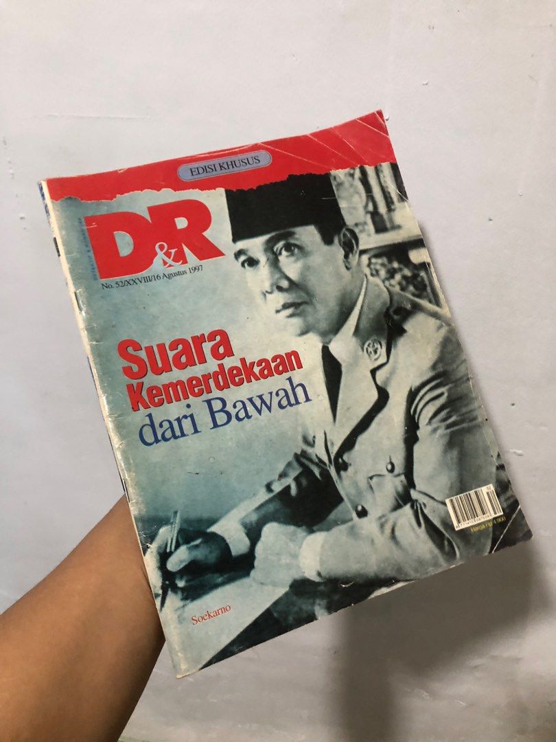 Majalah D&R Edisi Soekarno, Buku & Alat Tulis, Majalah & Lainnya di Carousell