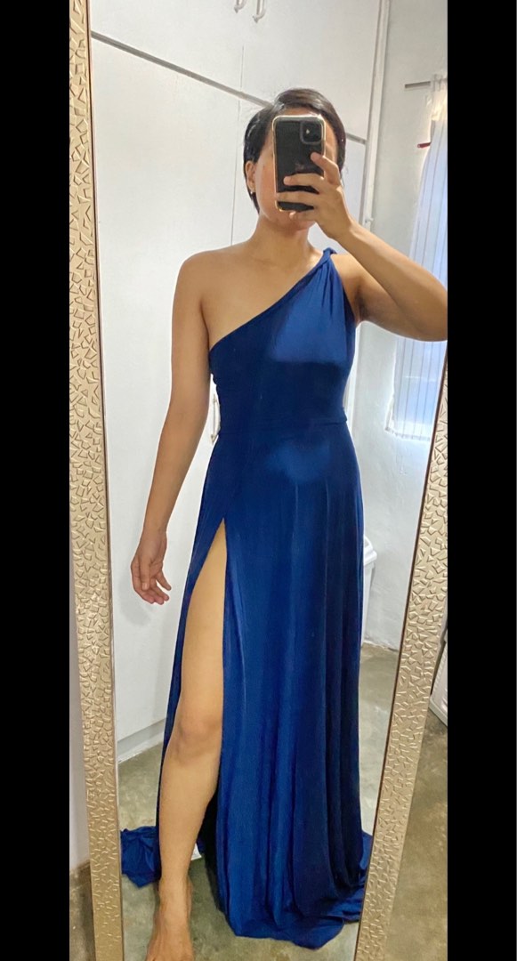 MISGUIDED Flowy (Very High Slit) Gown on Carousell