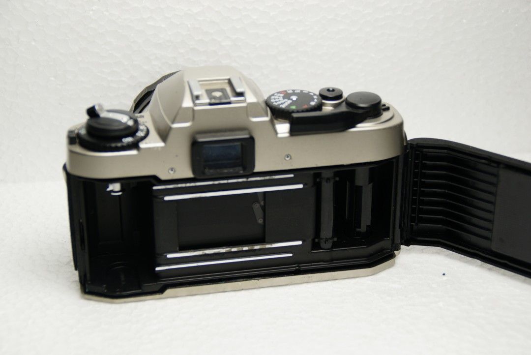 Nikon FE10 35mm film Camera, Photography, Cameras on Carousell