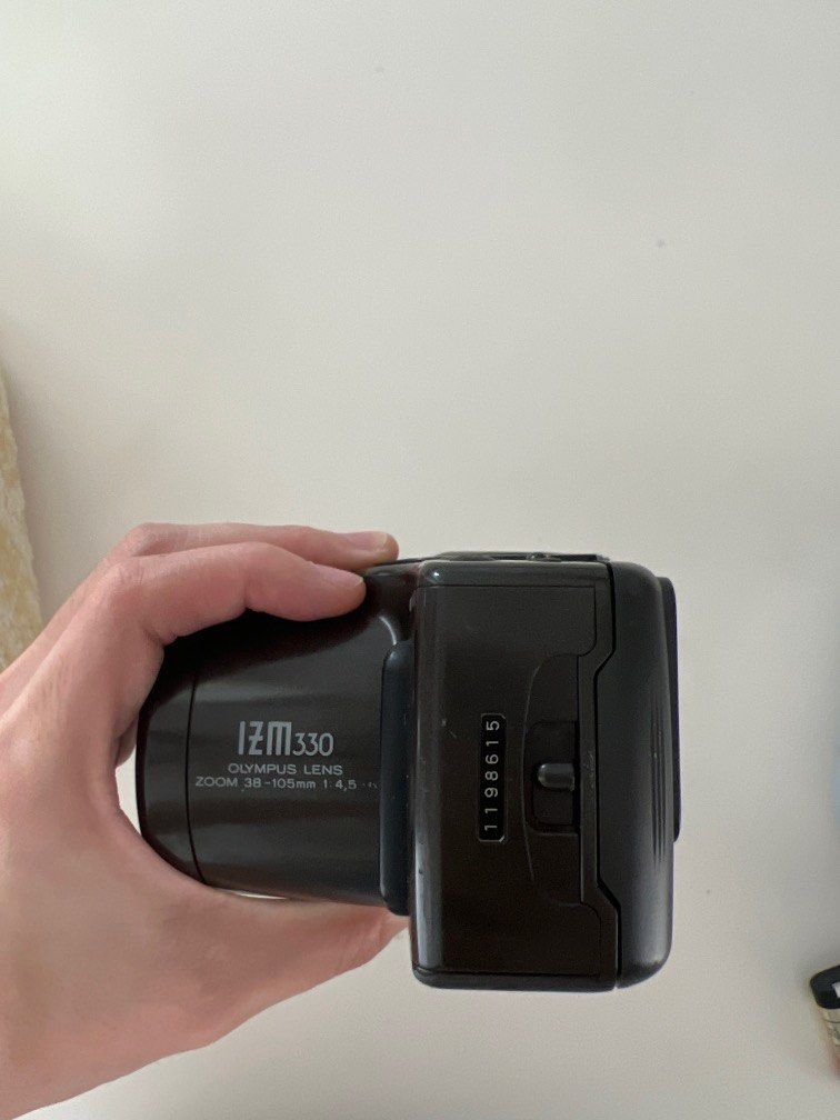 Olympus IZM330 ZOOM AF quartzdate, Photography, Cameras on Carousell