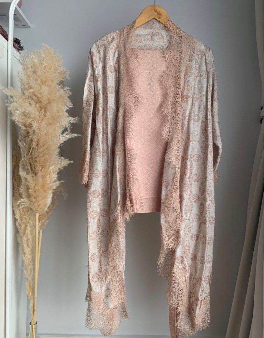 Outer lace set pario, Women's Fashion, Muslimah Fashion, Baju Kurung ...