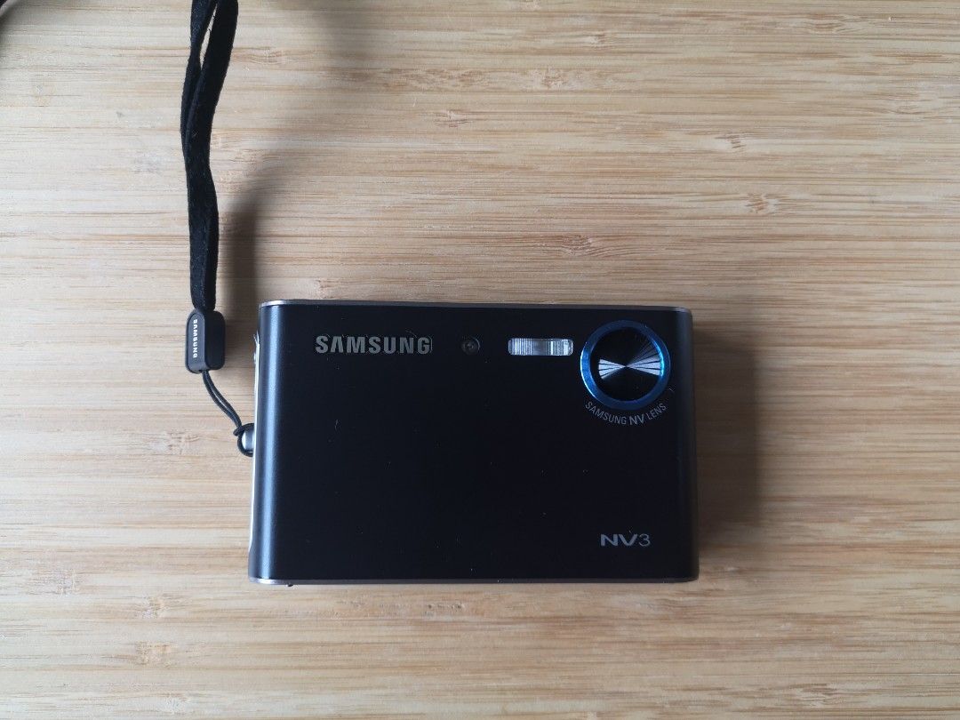 Samsung NV3 digital camera, Photography, Cameras on Carousell