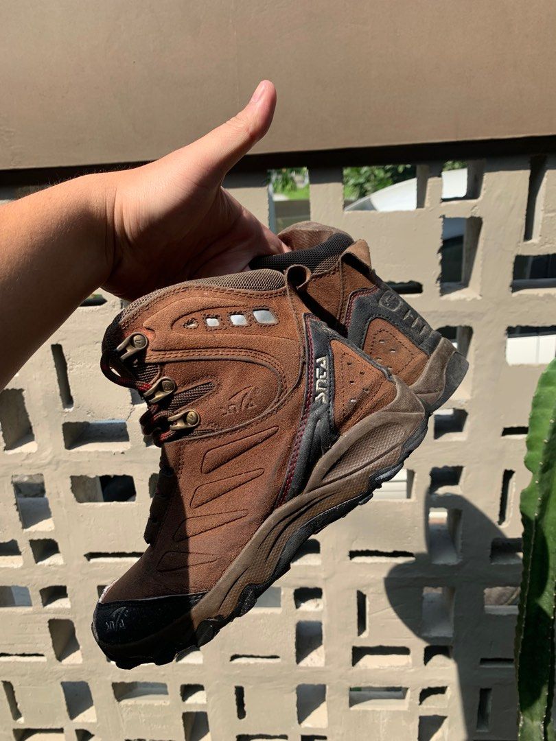 Sepatu Gunung SNTA, Fesyen Pria, Sepatu , Sepatu Boot di Carousell