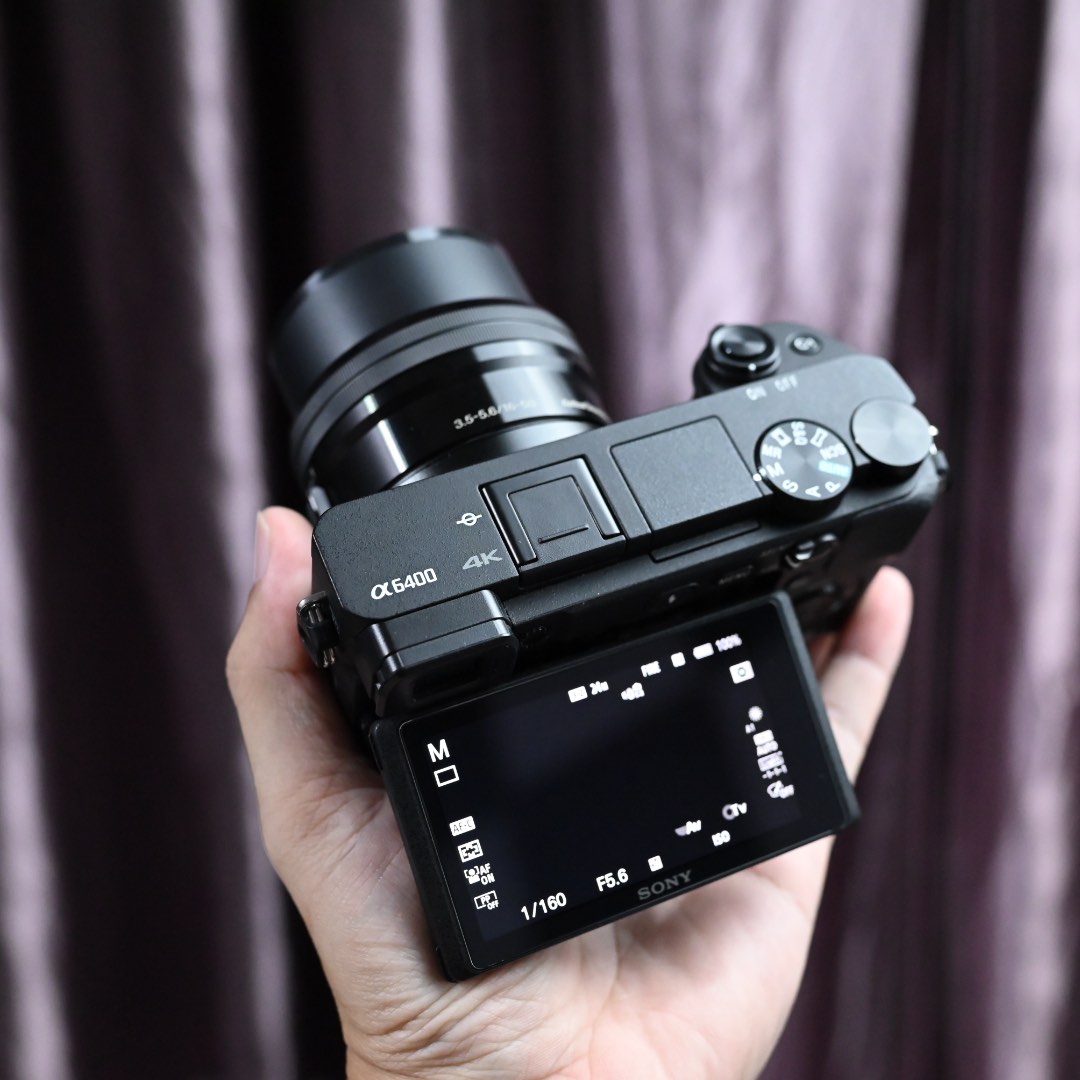 Sony A6400 with 16-50mm kit lens (SC2K), Photography, Cameras on Carousell