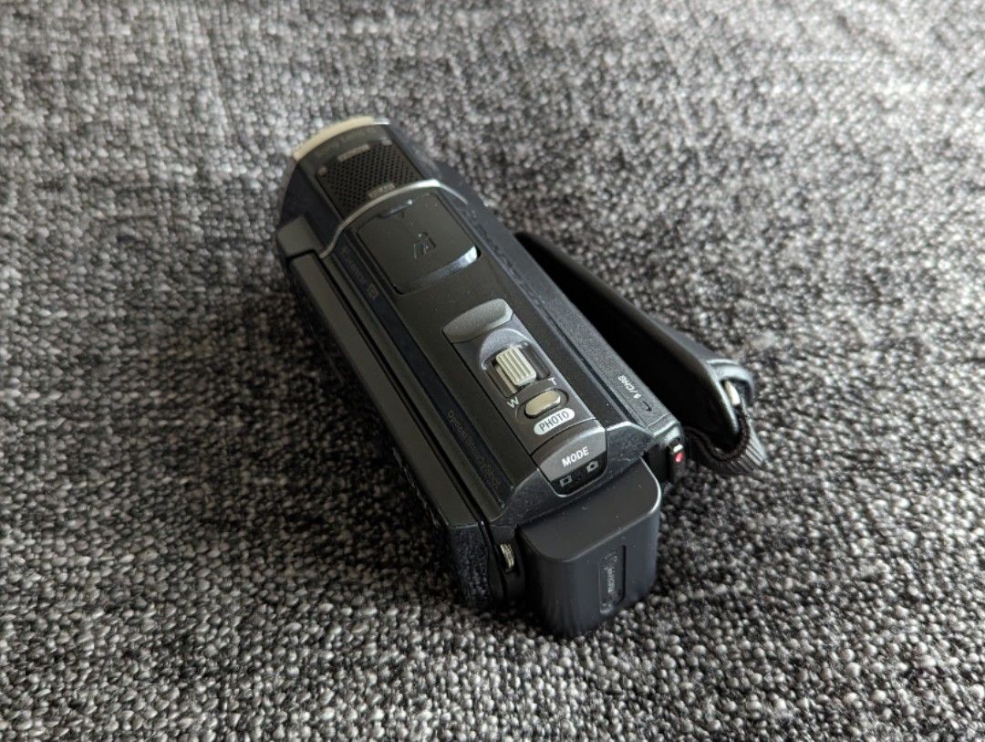 Sony HDR-CX500 Handycam. 1080 HD Video Camera, Photography, Video ...