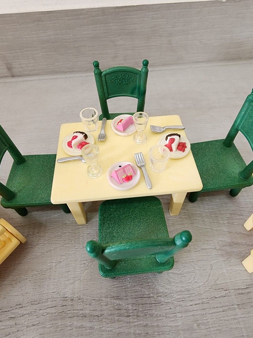 Sylvanian Families Dining Table Party Set, Hobbies & Toys, Toys & Games ...