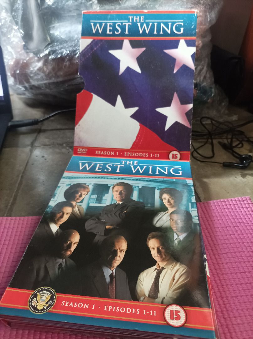 The West Wing Season 1 DVD Box Set, Musik & Media, CD, DVD & Lainnya di ...