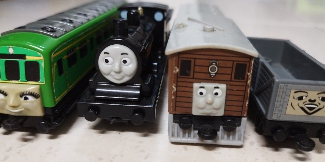 THOMAS AND FRIENDS NAKAYOSHI, Hobbies & Toys, Toys & Games on Carousell