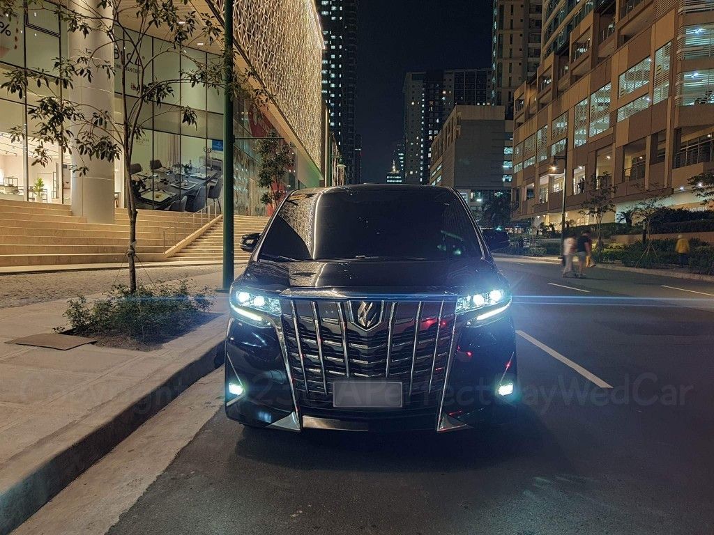 Toyota Alphard VIP Service Airport Transport Bridal Car Hotel Transfer ...