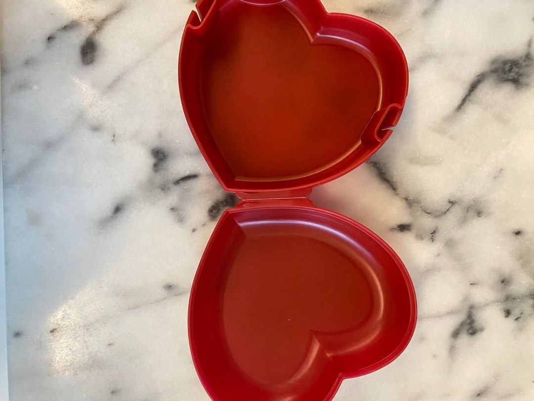 Tupperware heart shaped container, Furniture & Home Living, Kitchenware ...