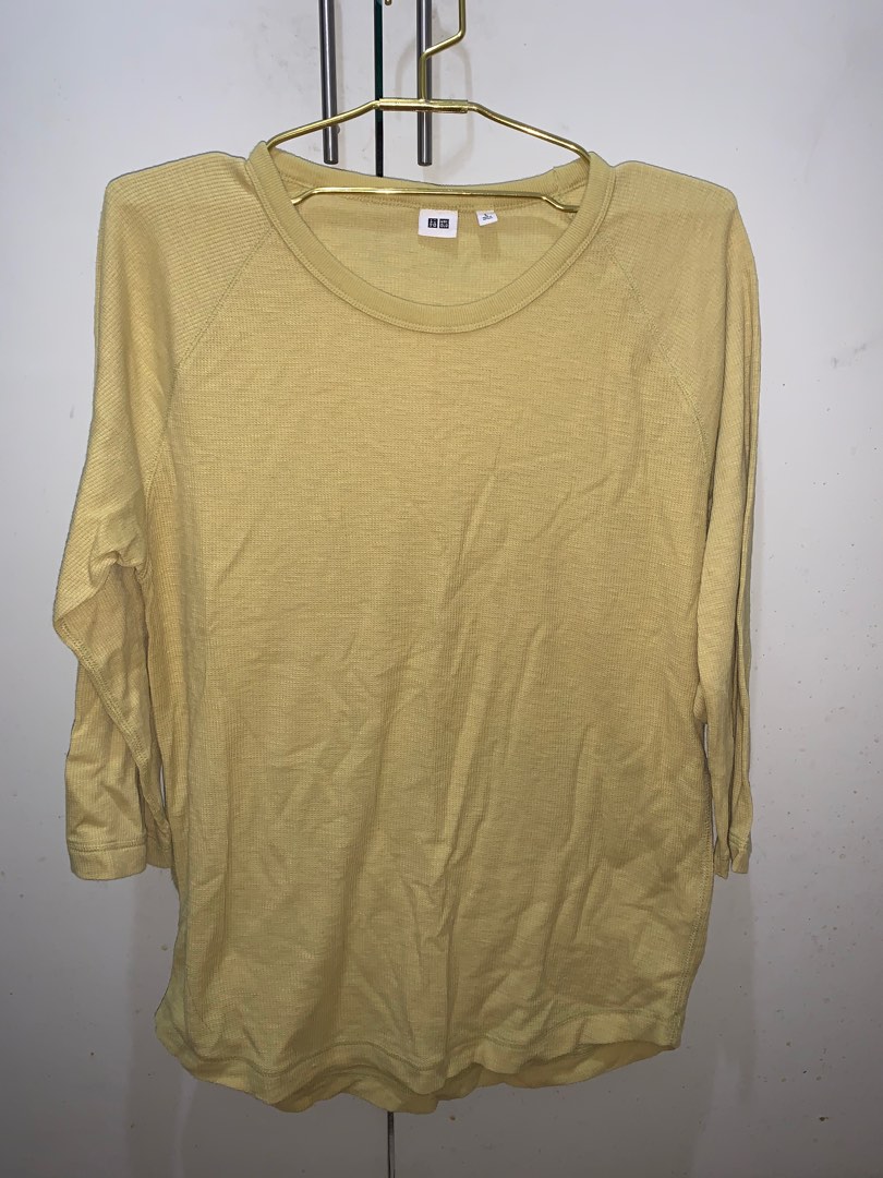 Uniqlo light three fourths sweater, Men's Fashion, Tops & Sets, Tshirts ...