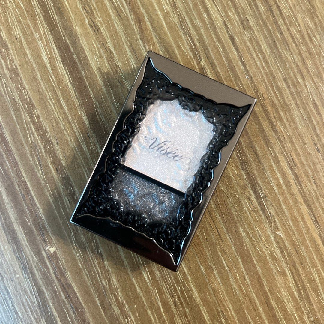 Visee 立體濃色眼影盒, 香水、美妝、保養, 臉部彩妝、保養與清潔, 化妝品在旋轉拍賣