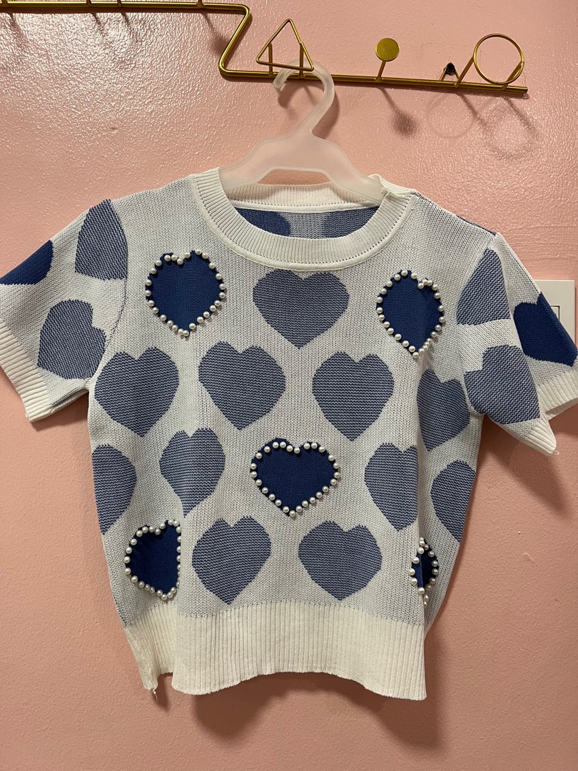 Y2K Knitted Top (very stretchy), Women's Fashion, Tops, Shirts on Carousell