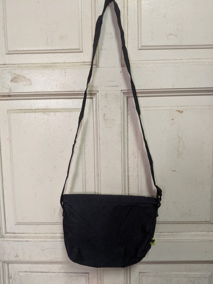 Yak Pak sling bag, Men's Fashion, Bags, Sling Bags on Carousell