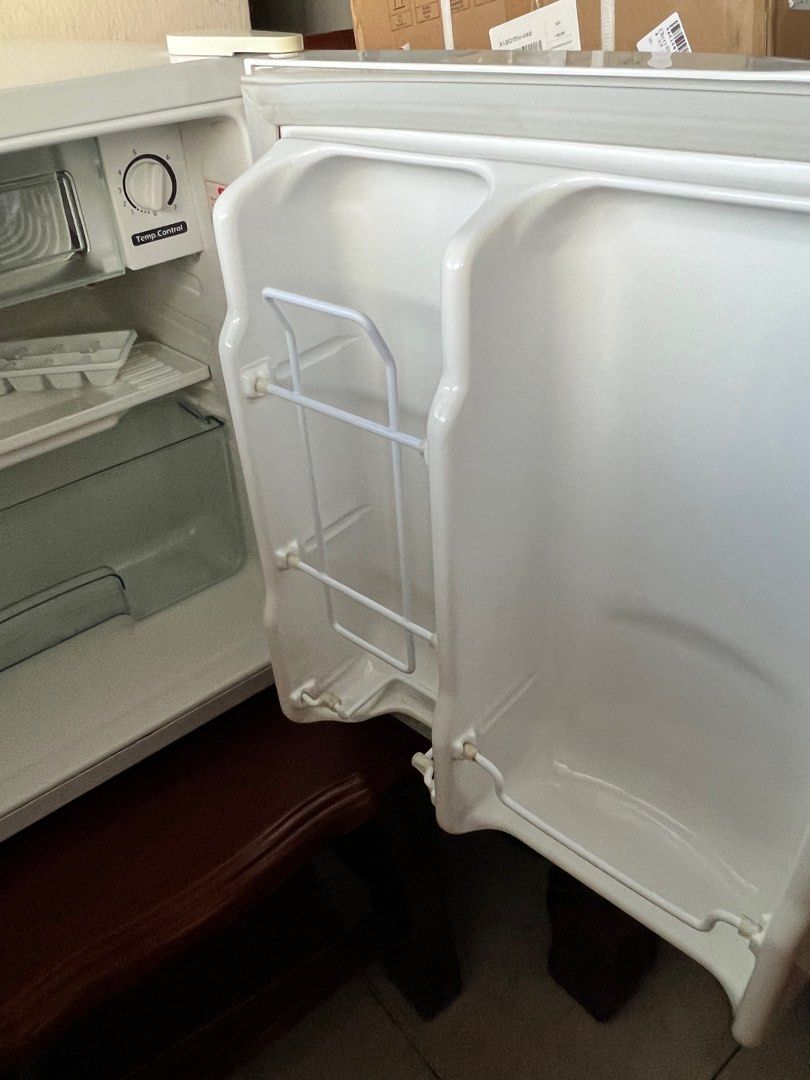 48L LG mini bar fridge, TV & Home Appliances, Kitchen Appliances ...