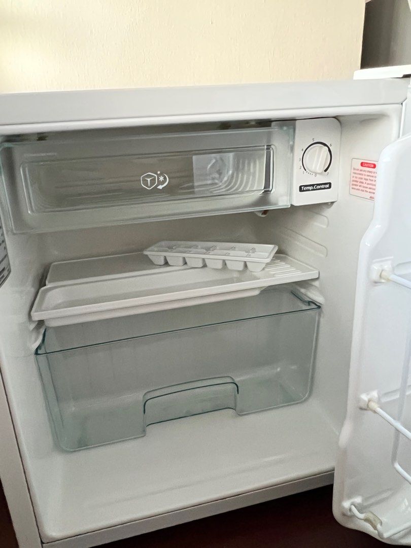 48L LG mini bar fridge, TV & Home Appliances, Kitchen Appliances ...
