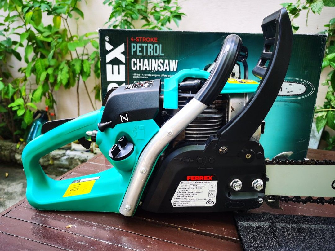 4 stroke chainsaw, Commercial & Industrial, Construction Tools ...