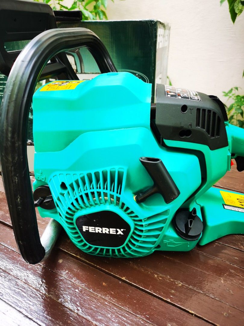 4 stroke chainsaw, Commercial & Industrial, Construction Tools ...