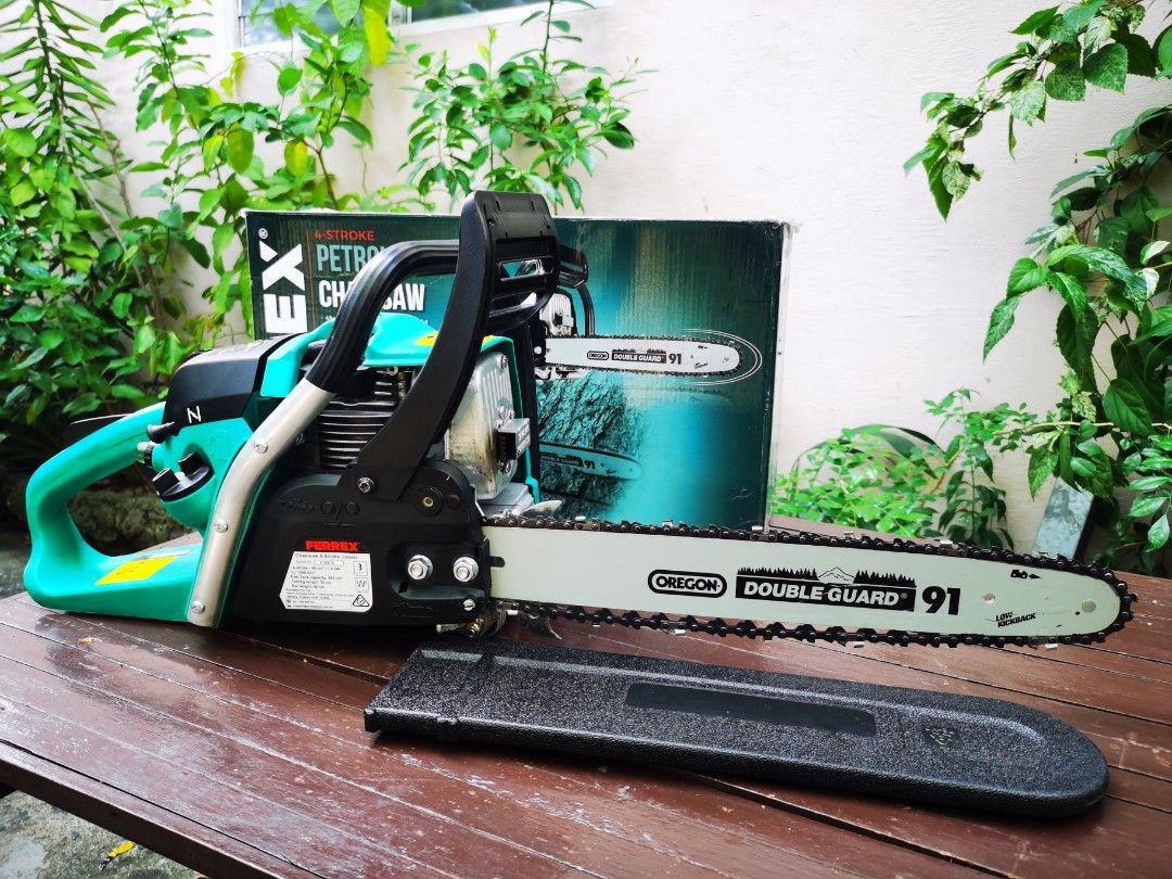 4 stroke chainsaw, Commercial & Industrial, Construction Tools ...
