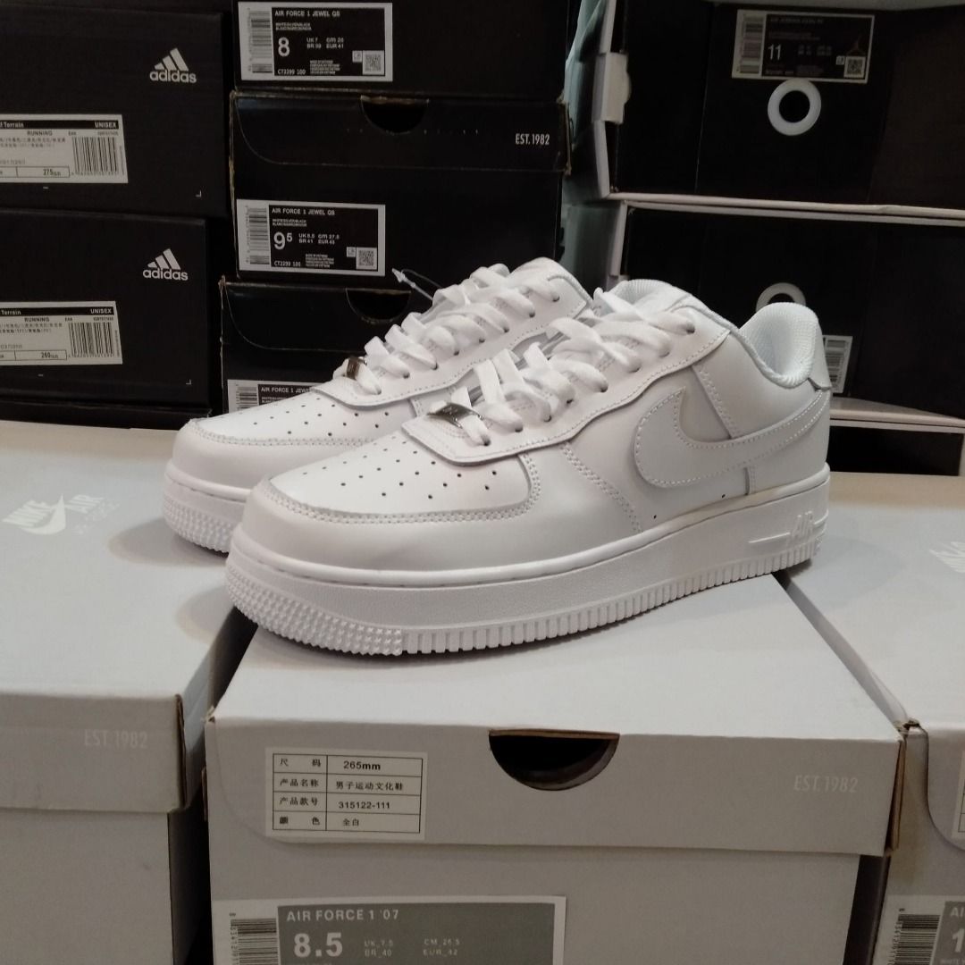Nike Air Force White Triple Shoe, Men's Fashion, Footwear, Sneakers on ...