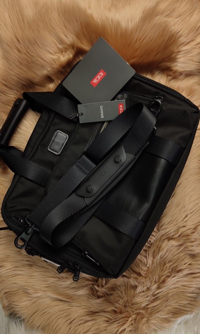 Authentic tumi alpha bravo Murray 3 way on Carousell