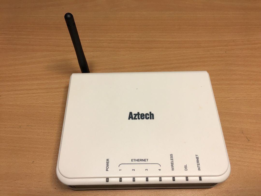 Aztech 4-Port ADSL2/2+ Wireless-G Modem Router (DSL605EW) (Streamyx ...