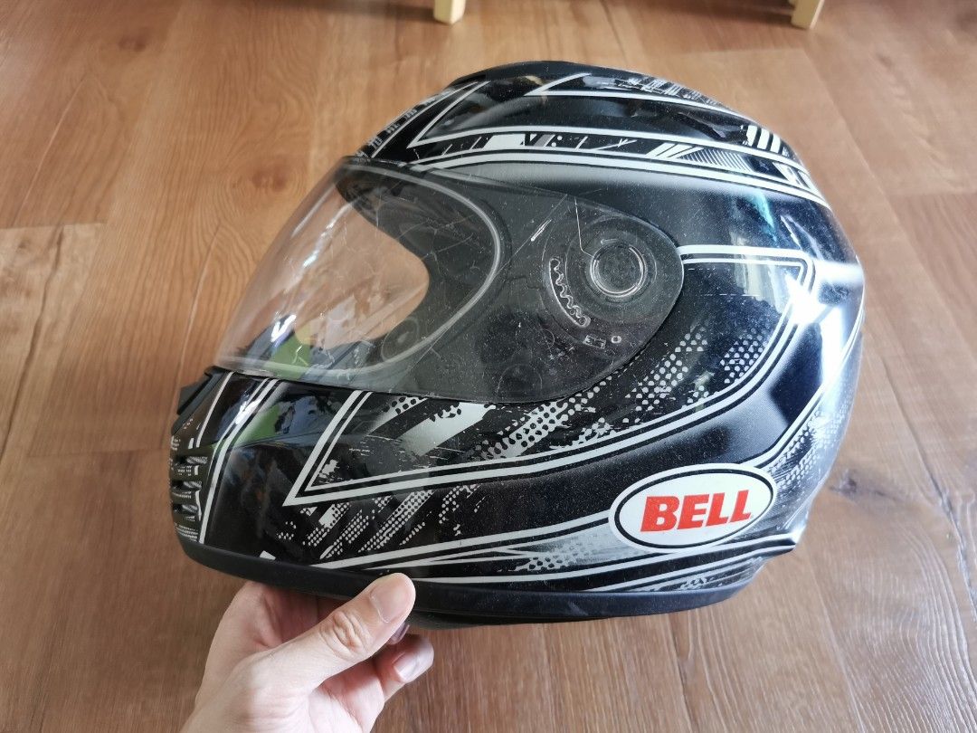 Bell Arrow Full Face Helmet, Motorcycles, Motorcycle Apparel on Carousell