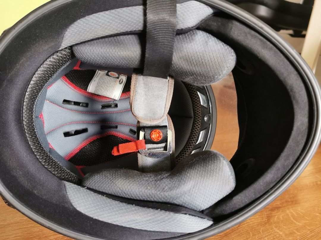 Bell Arrow Full Face Helmet, Motorcycles, Motorcycle Apparel on Carousell