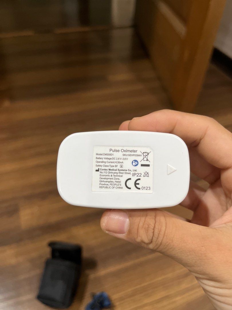 Brand new Contec D1 CMS 50D1 OLED display fingertip pulse oxymeter, Health & Nutrition, Medical ...