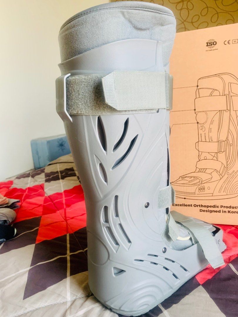 Cast boot, Health & Nutrition, Medical Supplies & Tools on Carousell