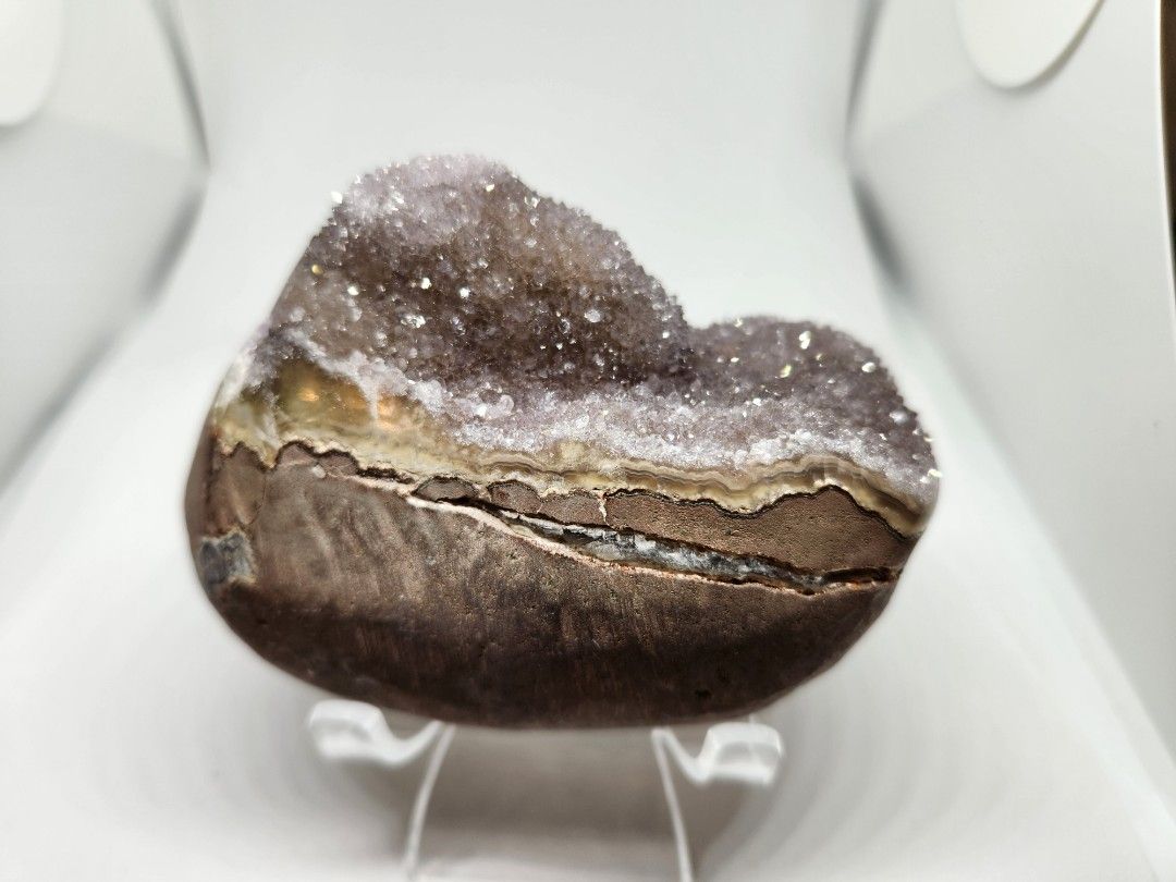 Crystal tablet w stand, Women's Fashion, Jewelry & Organisers, Precious ...