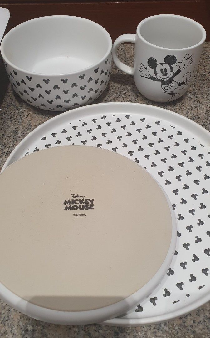Disney Mickey Mouse Collection - 4 pc Ceramic Dinnerware Set (Limited ...