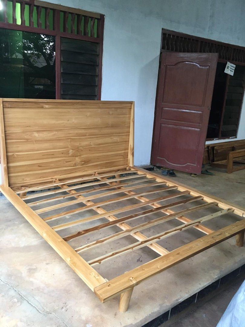 Divan kayu jepara, Perabotan Rumah di Carousell