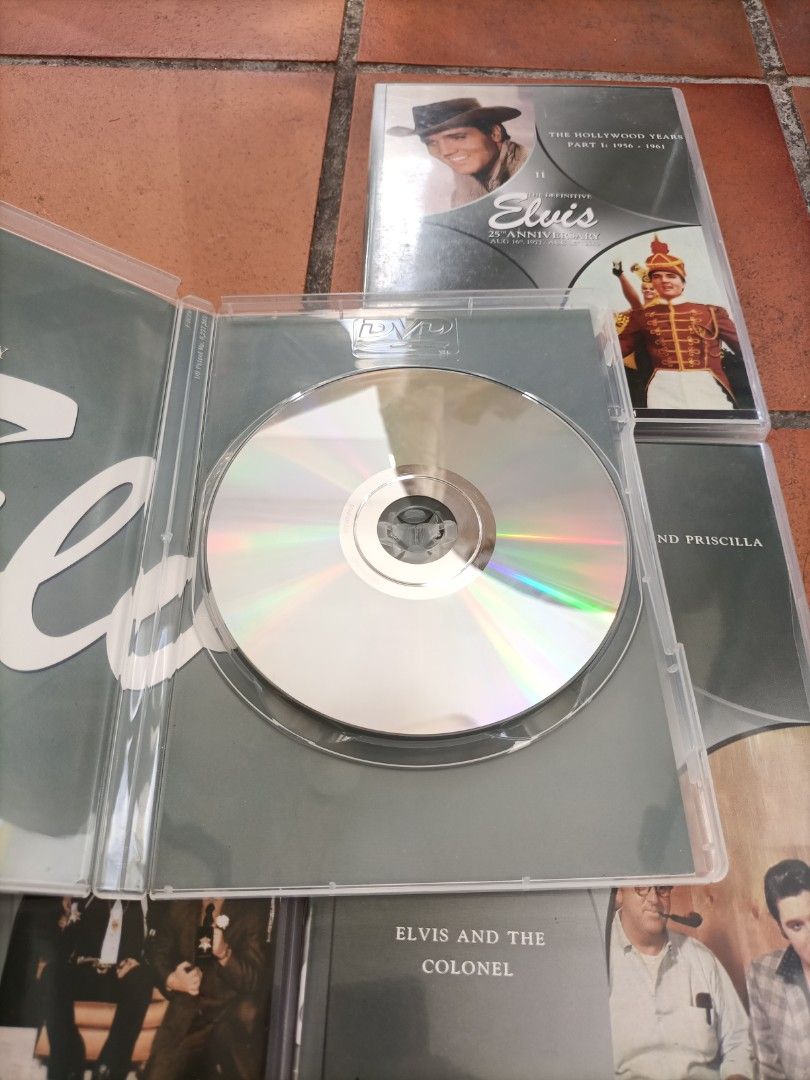 Elvis - The Definitive Collection (8 DVD Set), Hobbies & Toys, Music ...