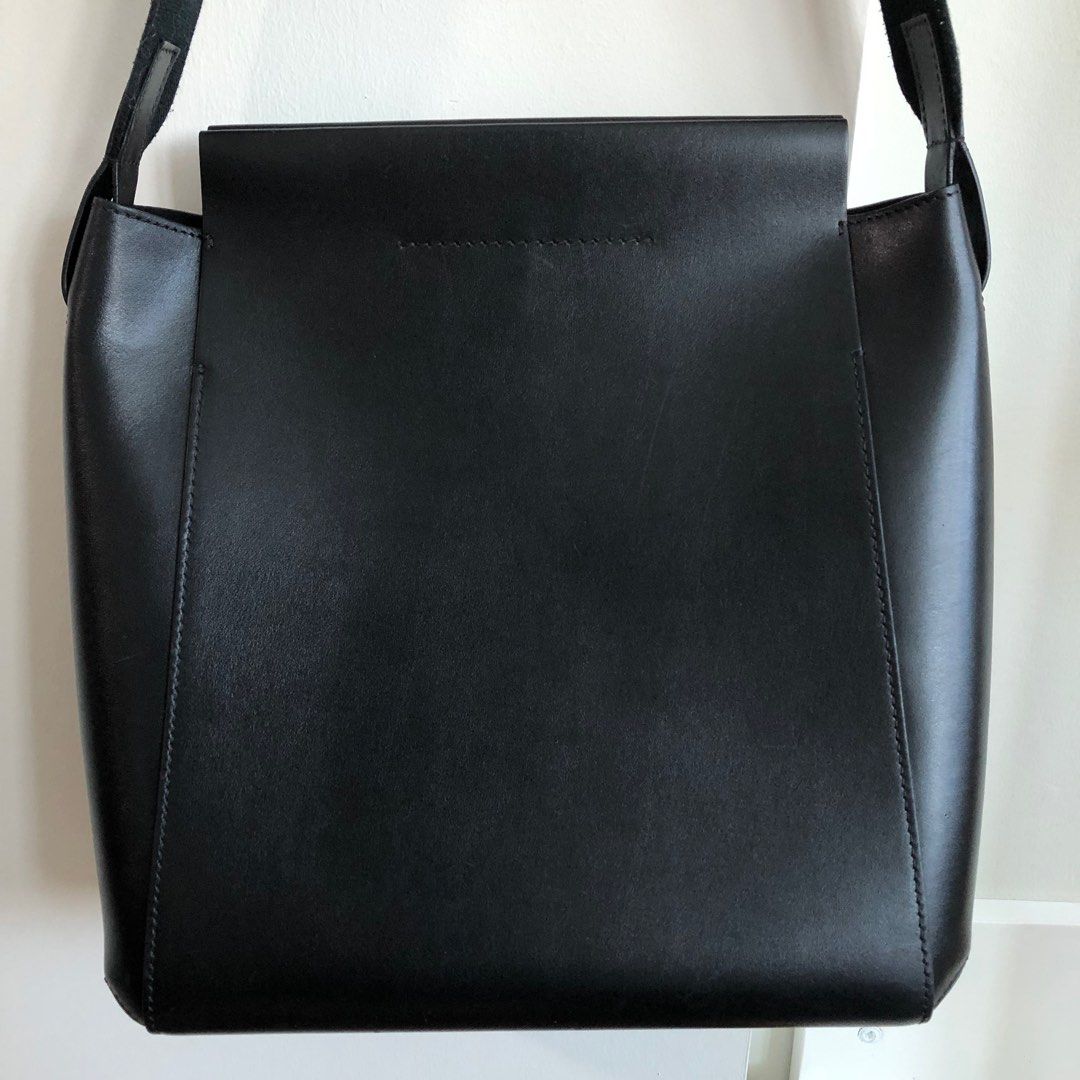 Everlane Form Bag in Black, Women's Fashion, Bags & Wallets, Shoulder ...