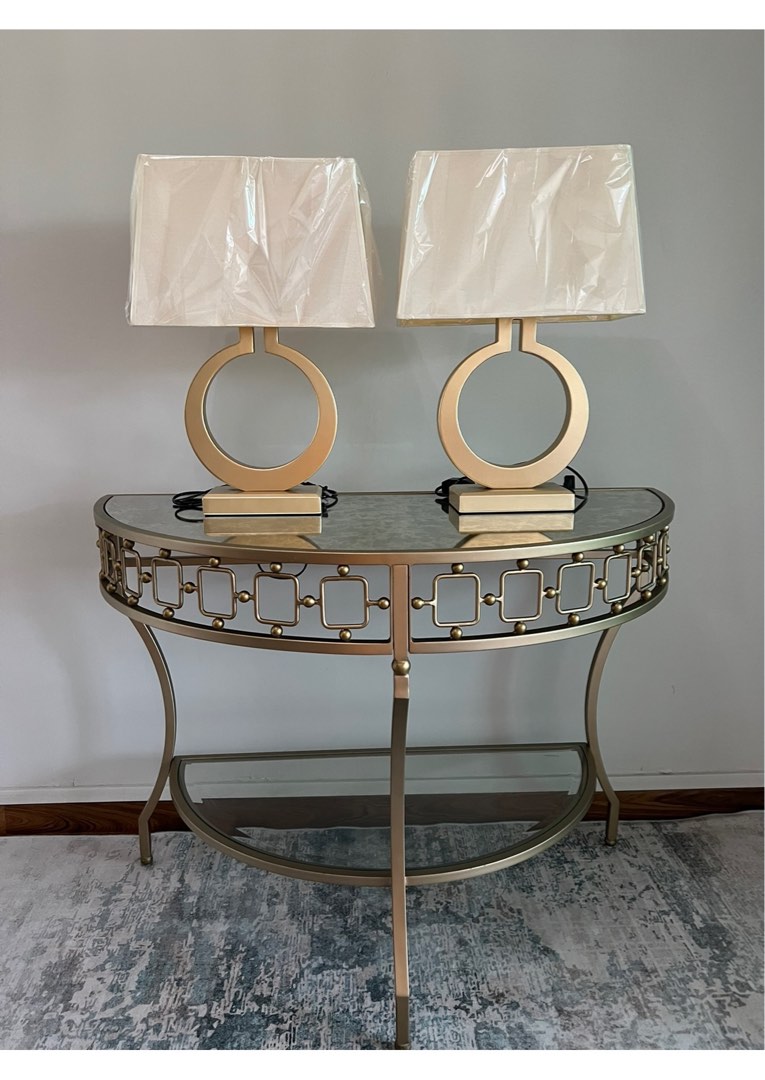 Fine design displaying table, Furniture & Home Living, Home Decor ...