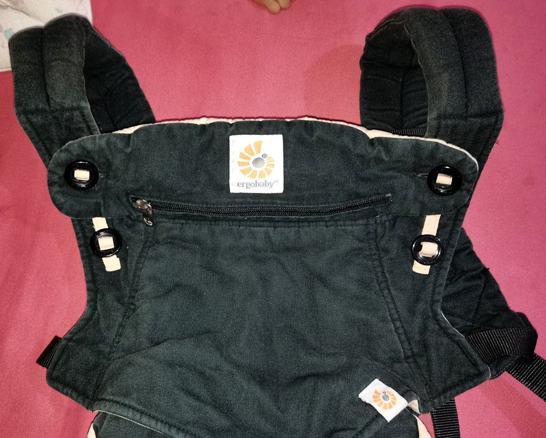 For Sale! Ergo baby 360 carrier all in one carrier with infant insert ...